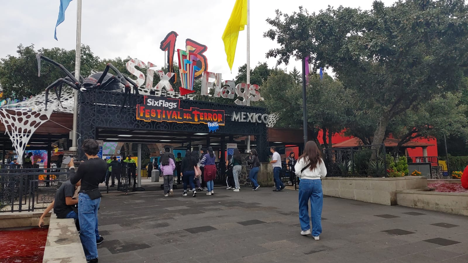 Comienza en Six Flags México el "Festival del terror" - Viernes magazine